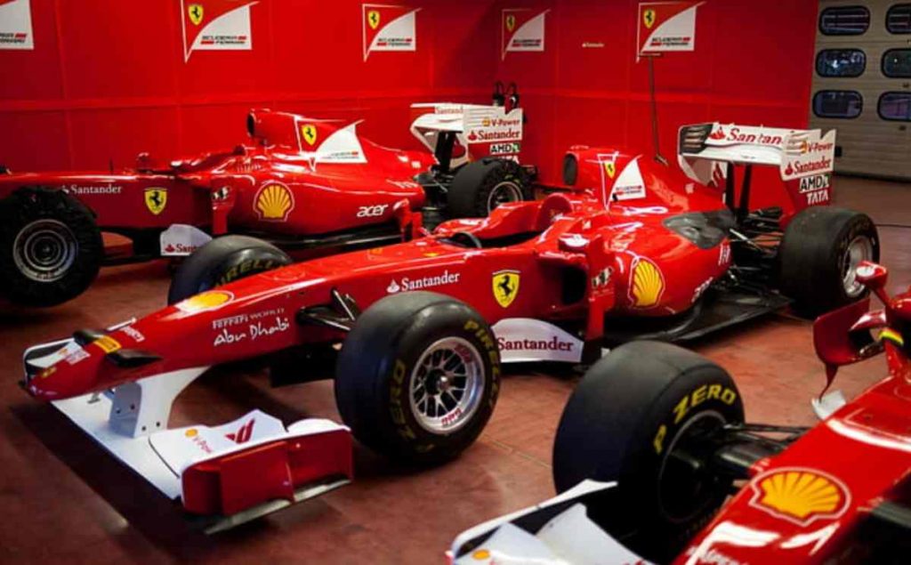 Ferrari assume, annuncio inaspettato su LinkedIn: i profili richiesti ...